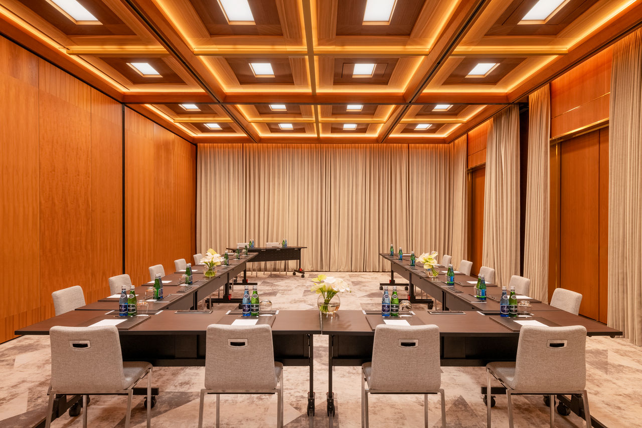 Meetings at Raffles Warsaw