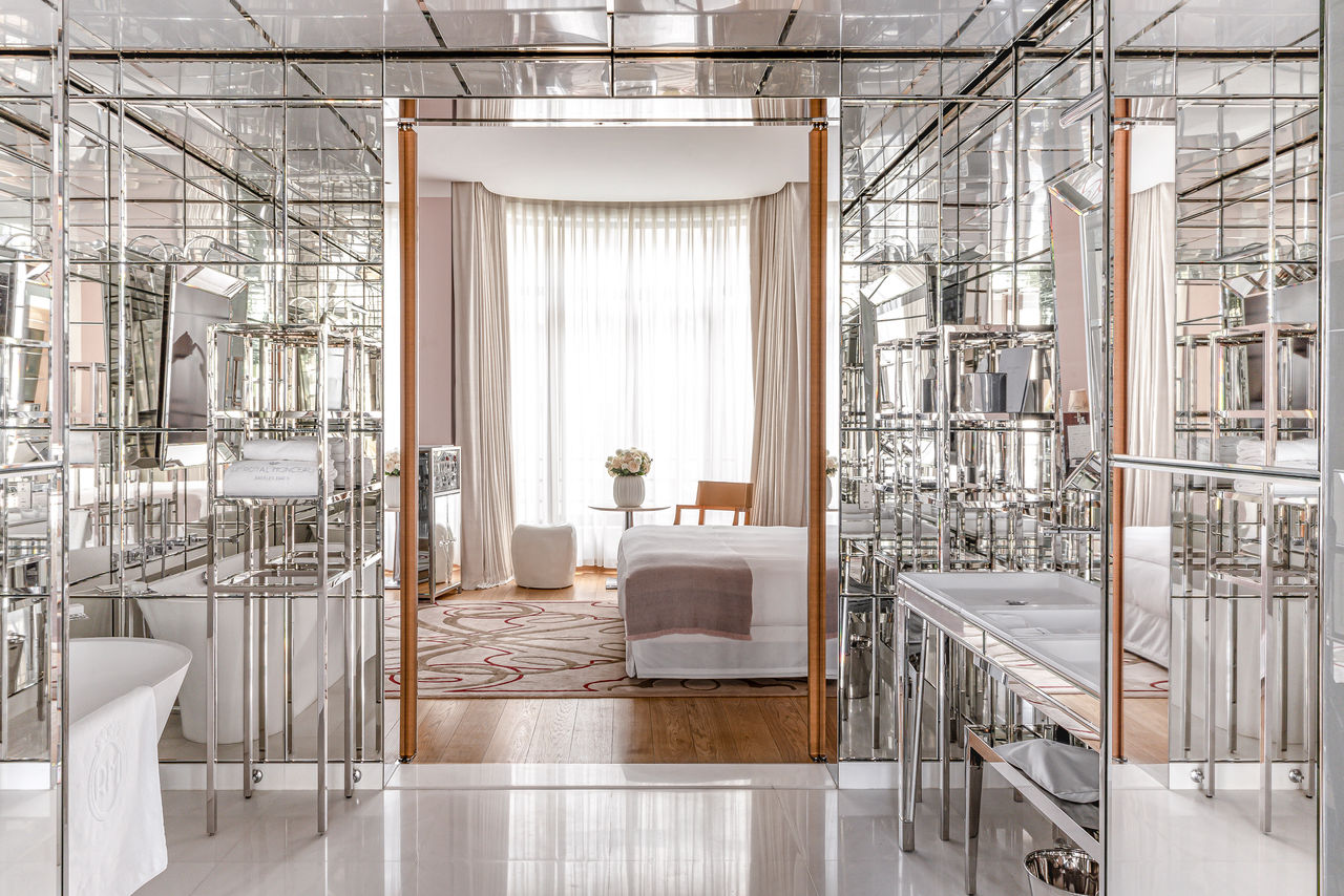 爱意弥漫 at Raffles Paris